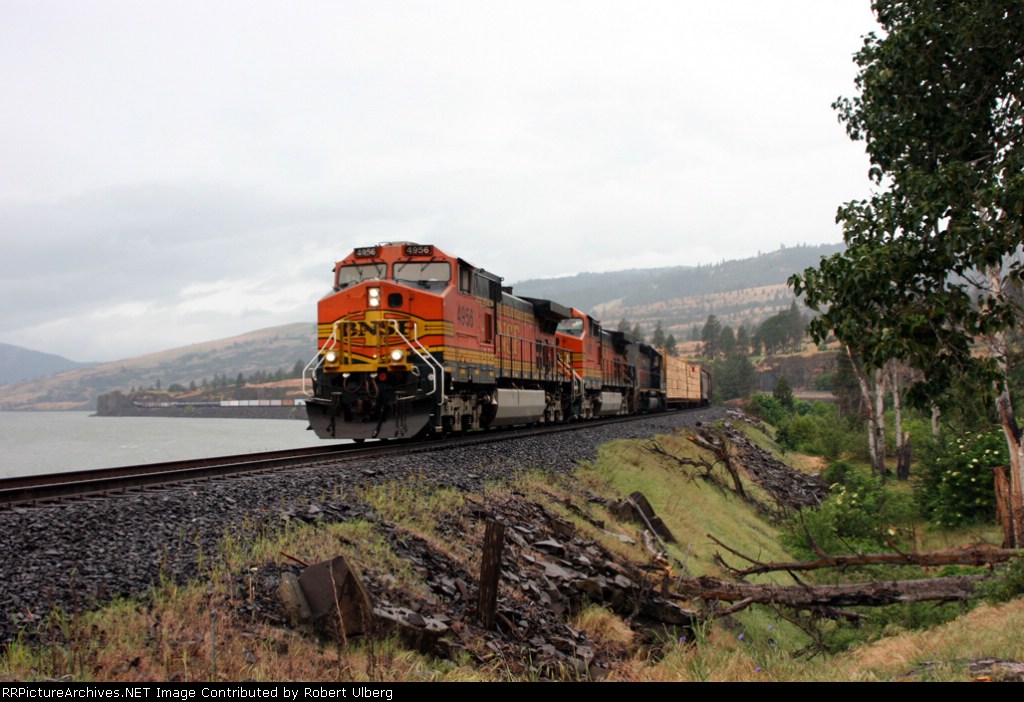 BNSF 4956 BNSF 4067 NREX 5398